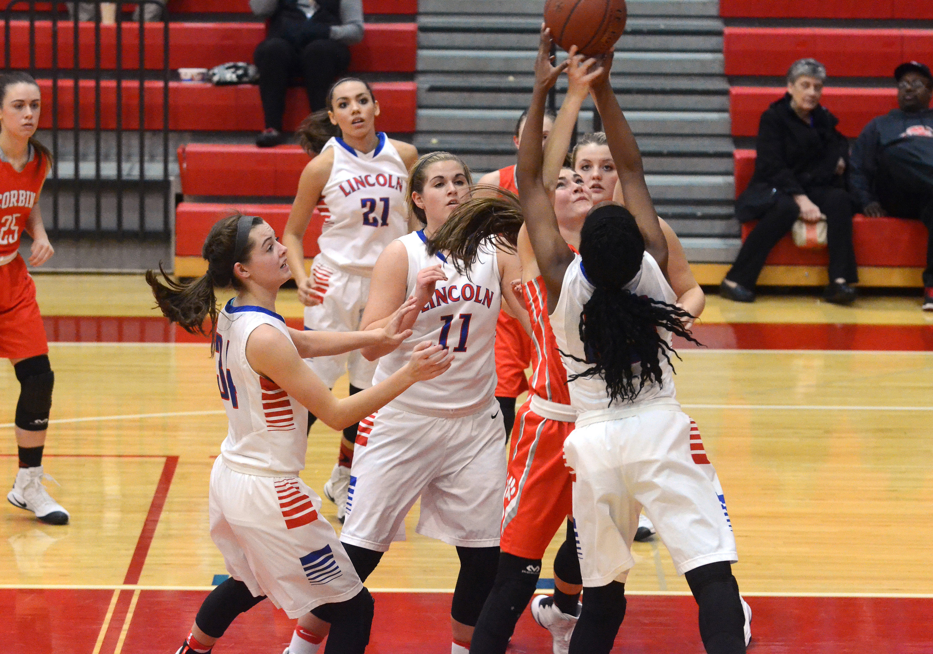 Lady Pats roll to fifth straight win; beat Corbin 76-44 | The Interior ...
