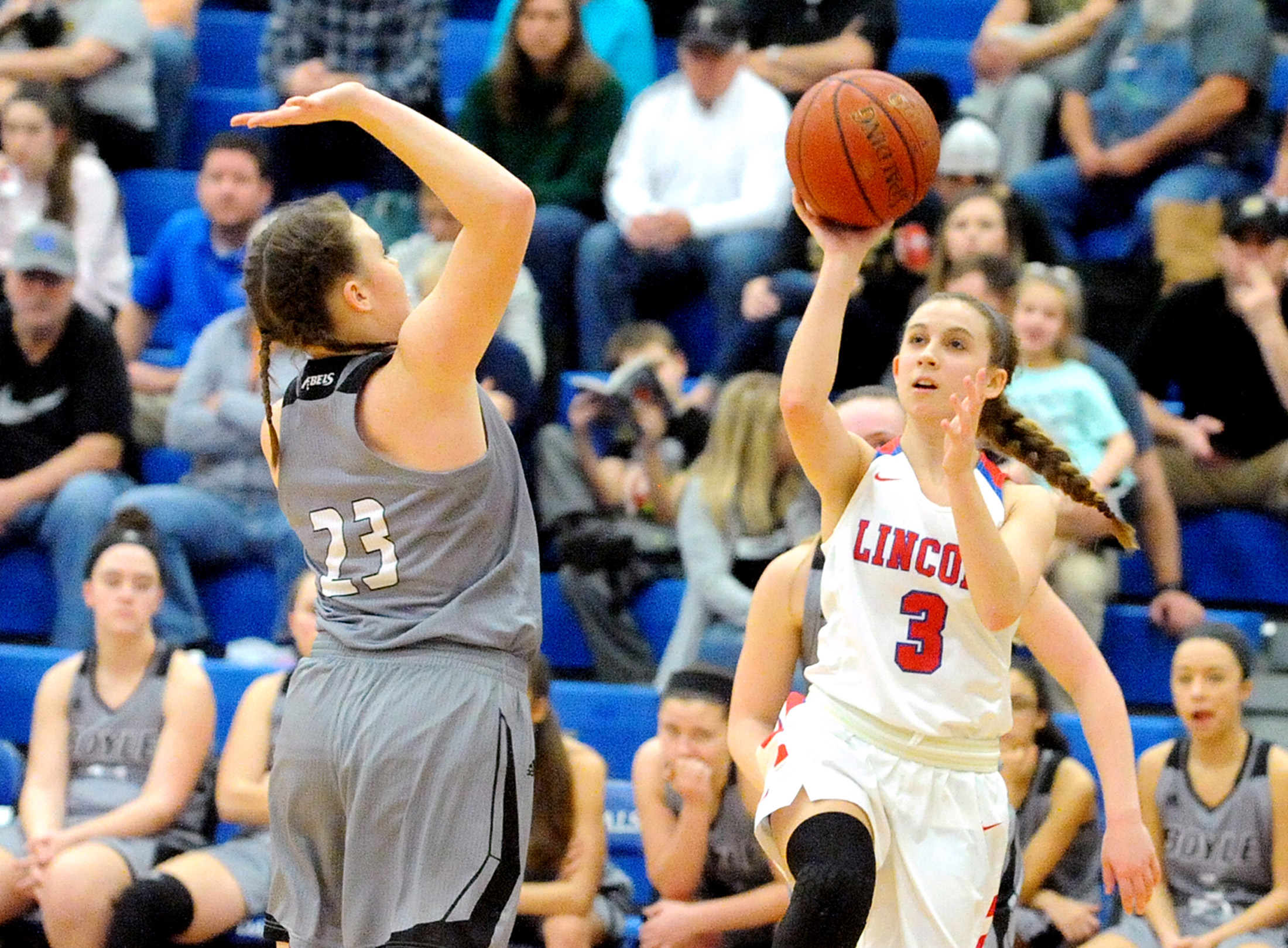 4-PEAT: Lady Pats roll in district final | The Interior Journal