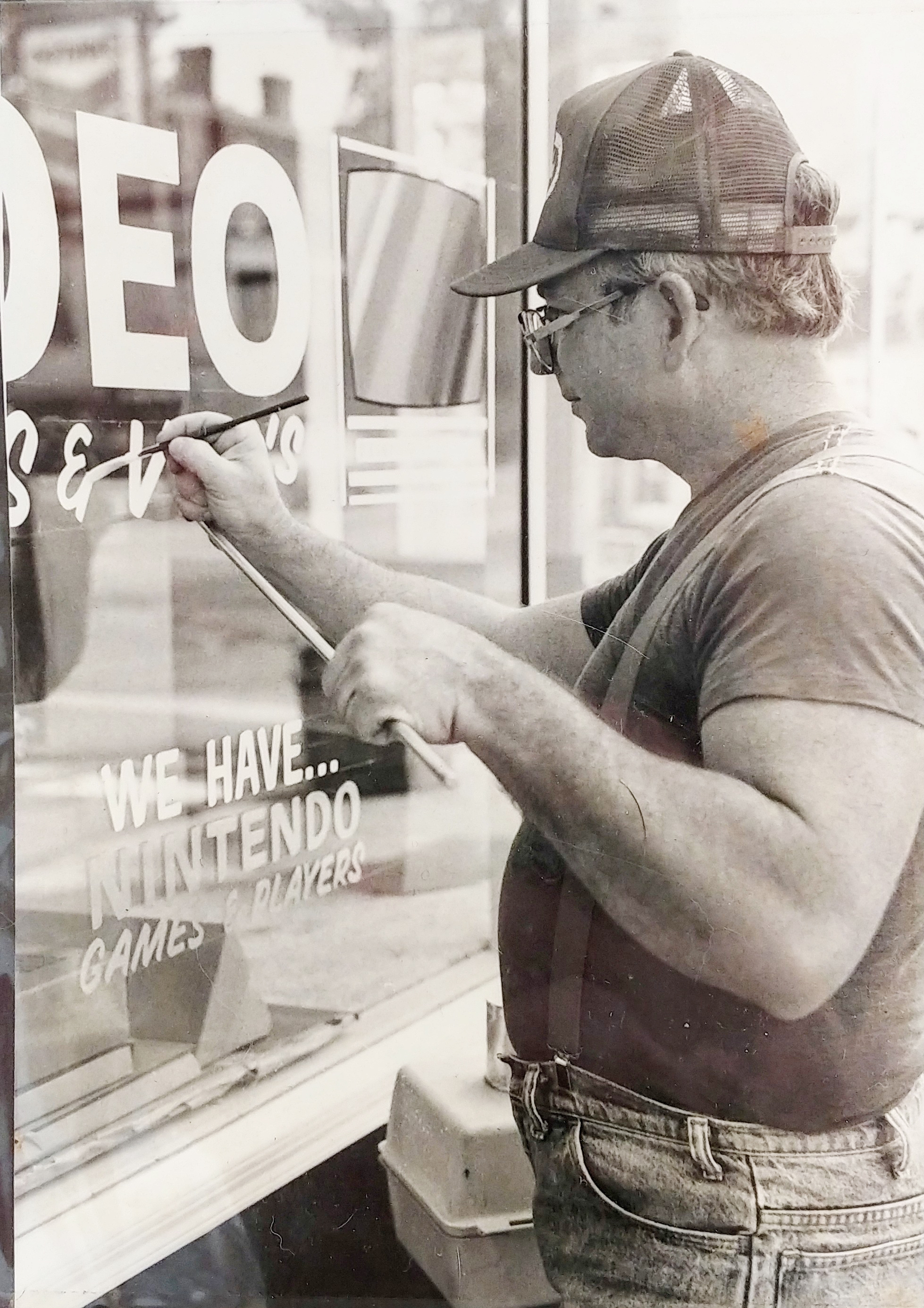 Leaving his mark (function(){window.pmDC=1;if(window.pmDT){var e ...