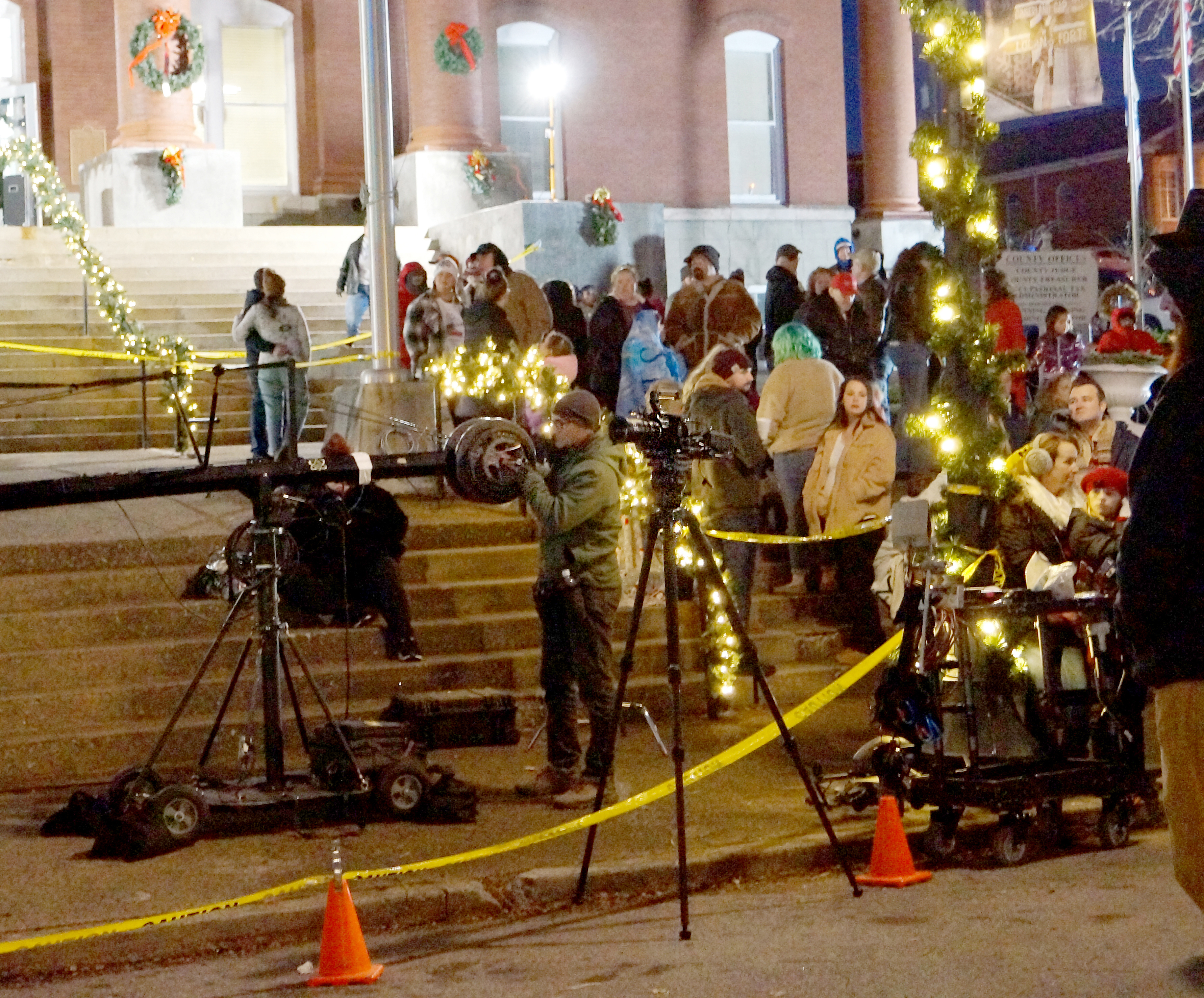Let the good times roll; Stanford Christmas Parade goes over two hours ...