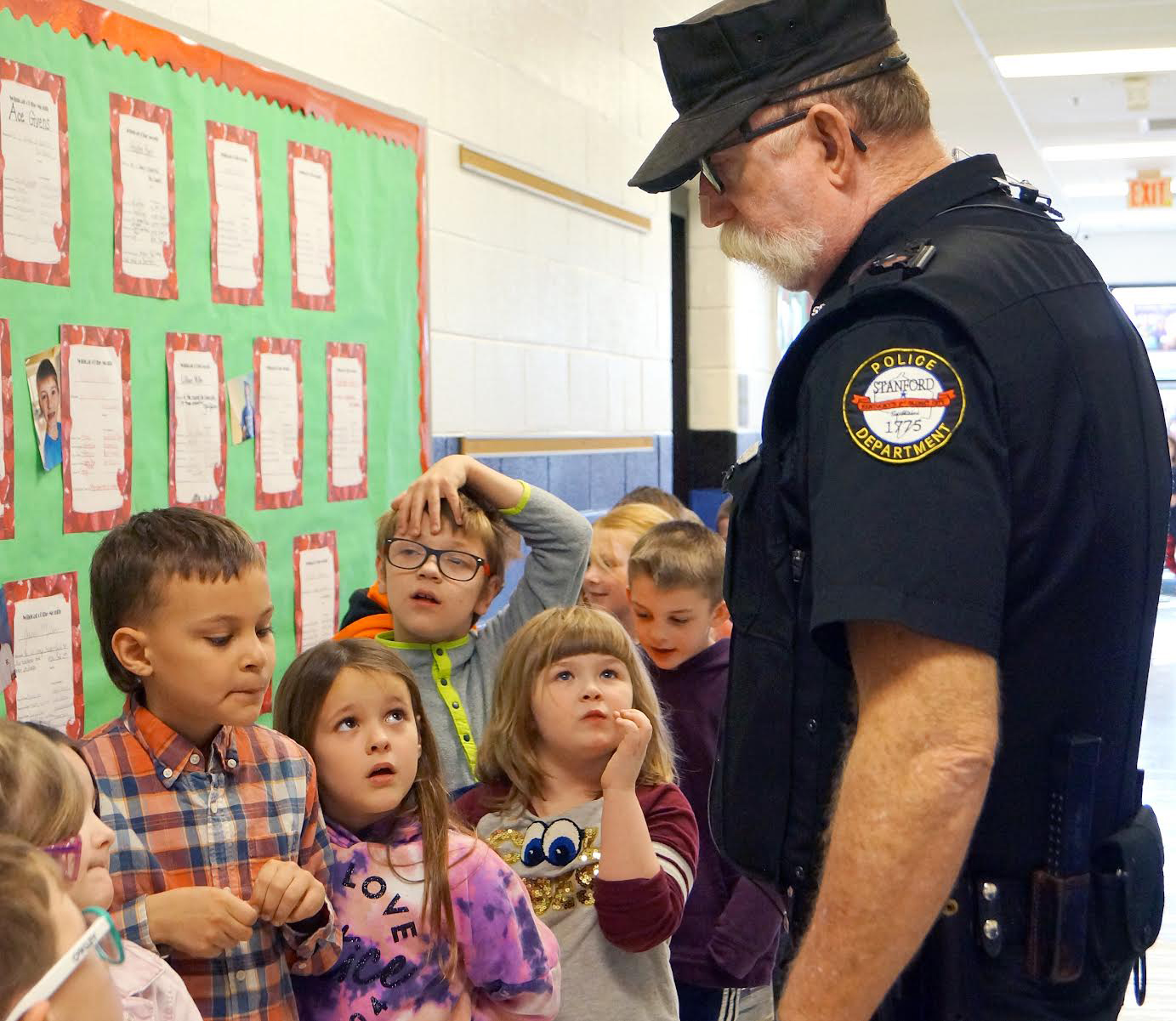 ‘It’s Officer Ray!’ Elementary schools SRO is a celebrity among ...
